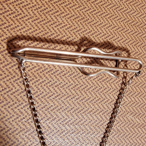 Hadley | Accessories | Vintage Hadley Tie Clip With Chain Triangle ...